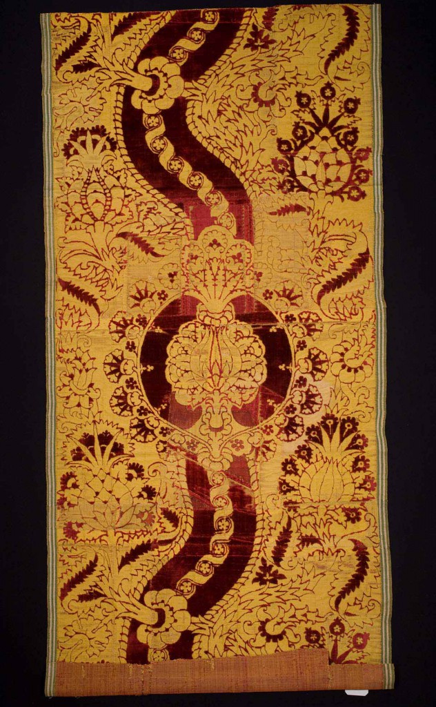 Tessuti e manufatti antichi - Museo del Tessuto