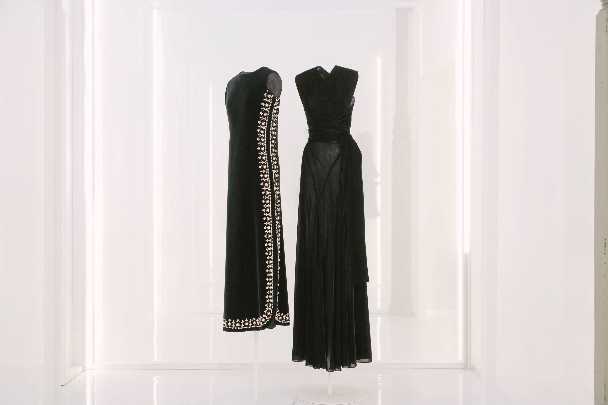 Azzedine Alaïa, Cristóbal Balenciaga. Sculptors of shape - Museo del ...